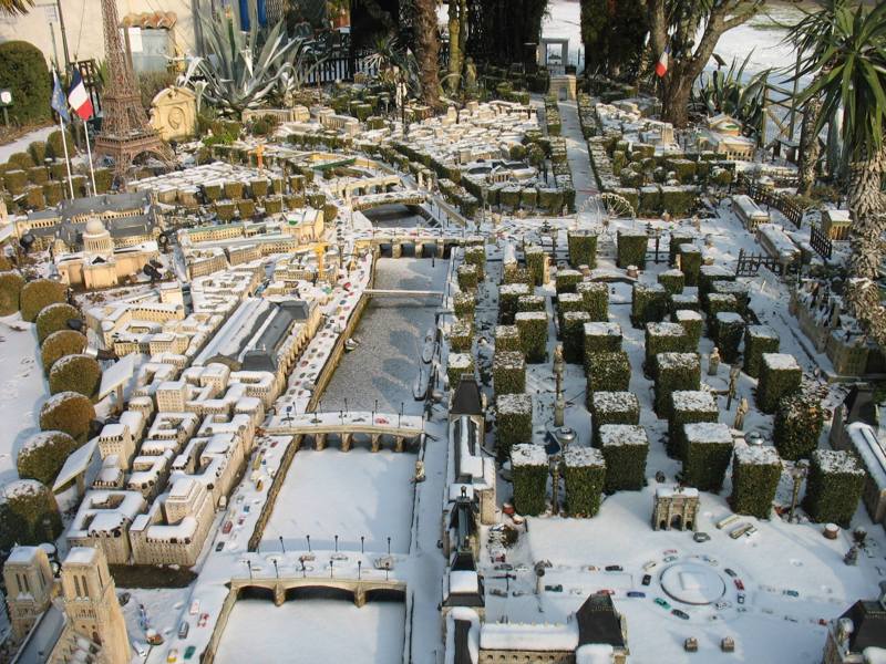Miniature Paris