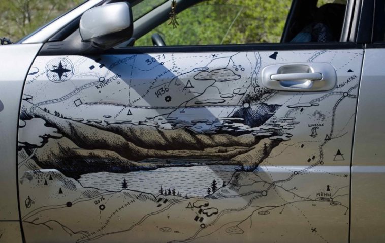 Russian Driver Turns Dented Car Door into an Artistic Map