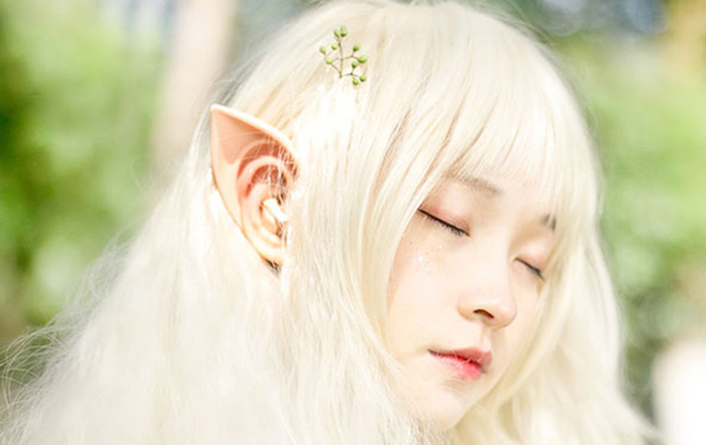 These Cute Earbuds Will Turn You into a Real-Life Elf