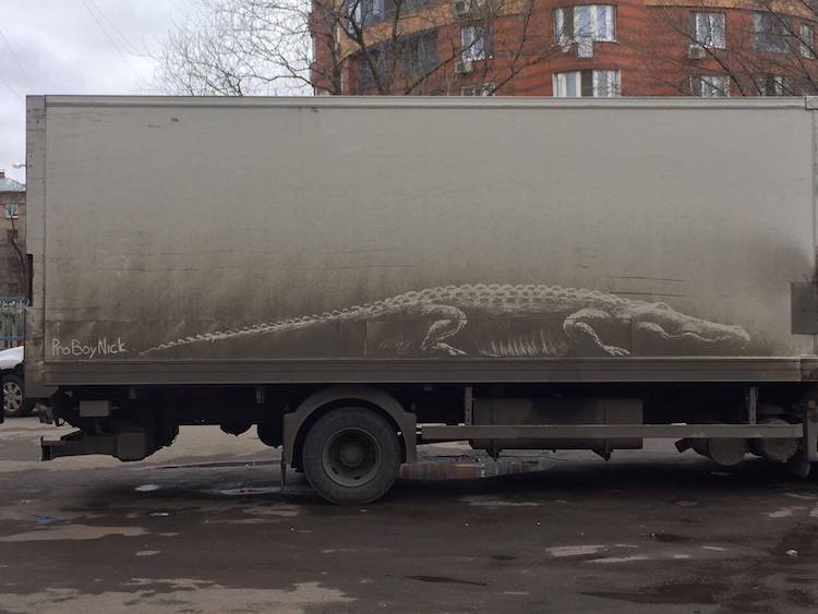 Russian Illustrator Turns Filthy Cars in Moscow into Mobile Works of Art