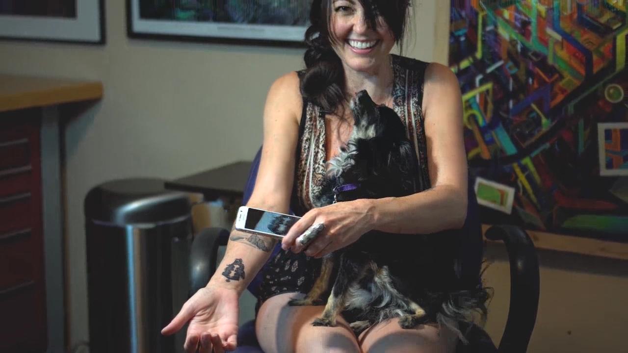 Tattoo Artist Creates "Soundwave Tattoos" That You can Actually Listen to