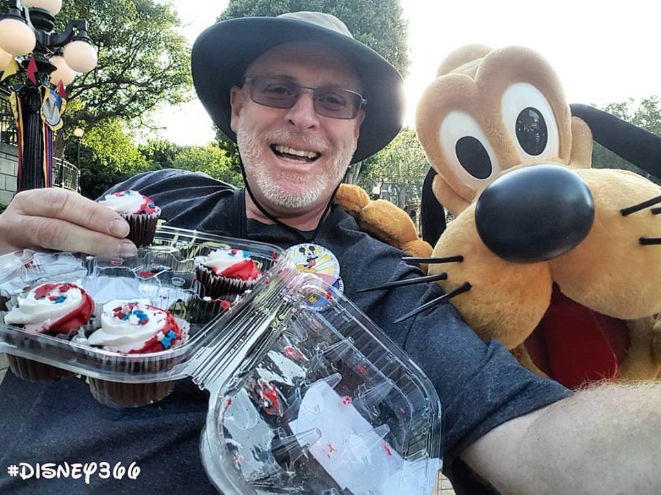 California Man Has Been Going to Disneyland Every Day for the Last ...