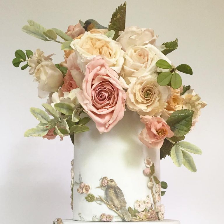 Cake Designer Creates the Most Realistic Edible Flowers