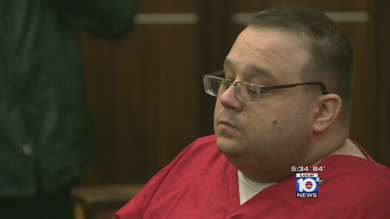 Infamous Conman Asks to Spend 20 Years in Solitary Because He Can't ...