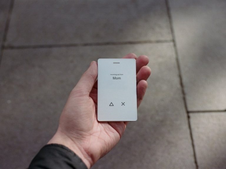Stylish "Dumb Phone" That Can Only Make Calls and Send Texts Wants to ...