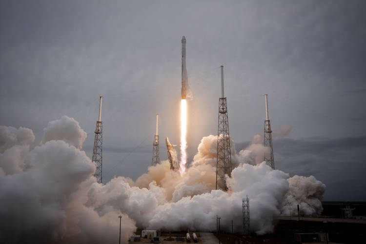 Online Shopper Pays Million for His Own Commercial Rocket Launch