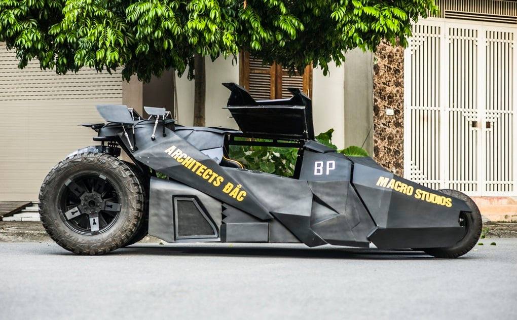 23-Year-Old Builds His Own Functional Batmobile