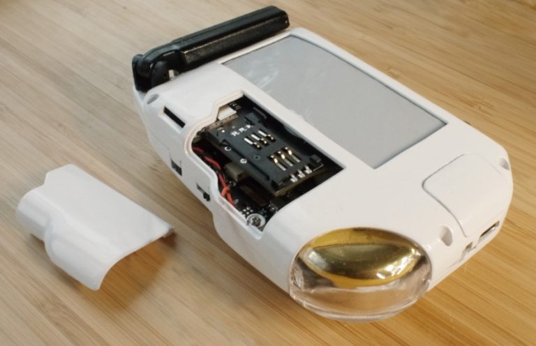 The Rotary Un-Smartphone – The Retro Smartphone You’ve Been Looking For