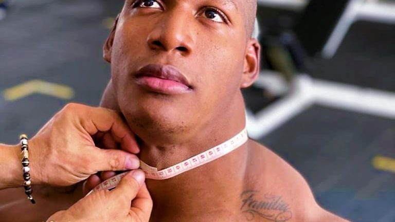 Neckzilla | Oddity Central - Collecting Oddities