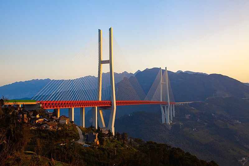 The World’s Highest Bridge Stands 565 Meters Above a Steep River Valley