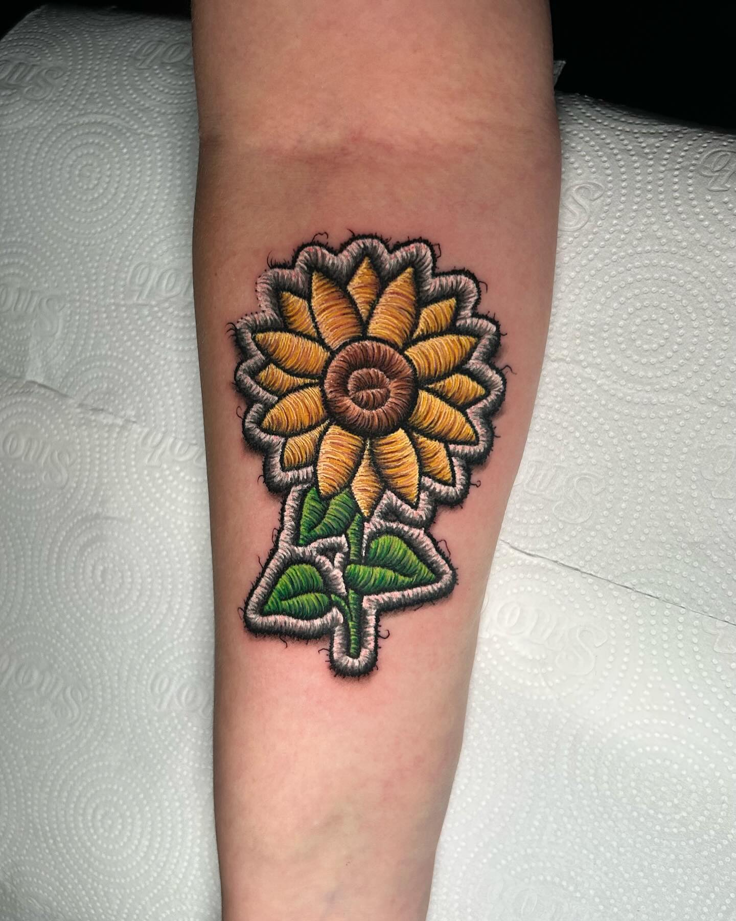 The Hyper-Realistic Patch and Sticker Tattoos of Vinicius Moschen ...