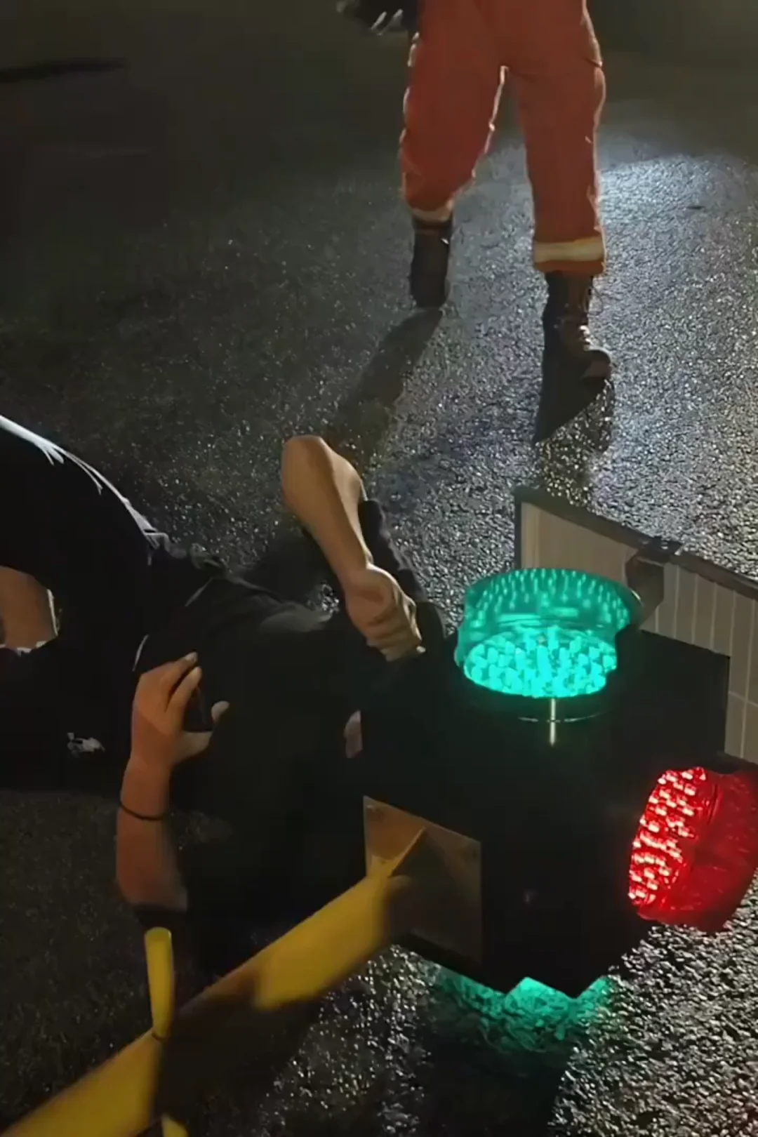 Man Gets Head Stuck in Traffic Light After Crashing into It